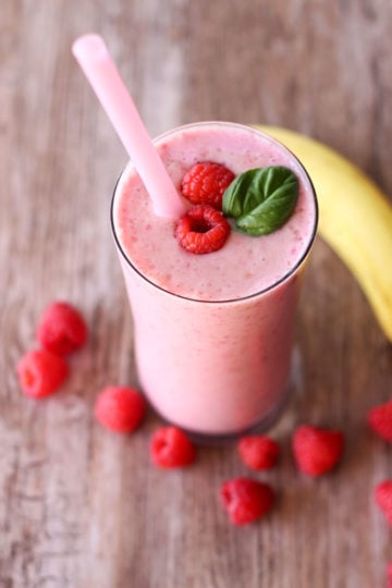 Banana Raspberry Smoothie - Recipes Worth Repeating
