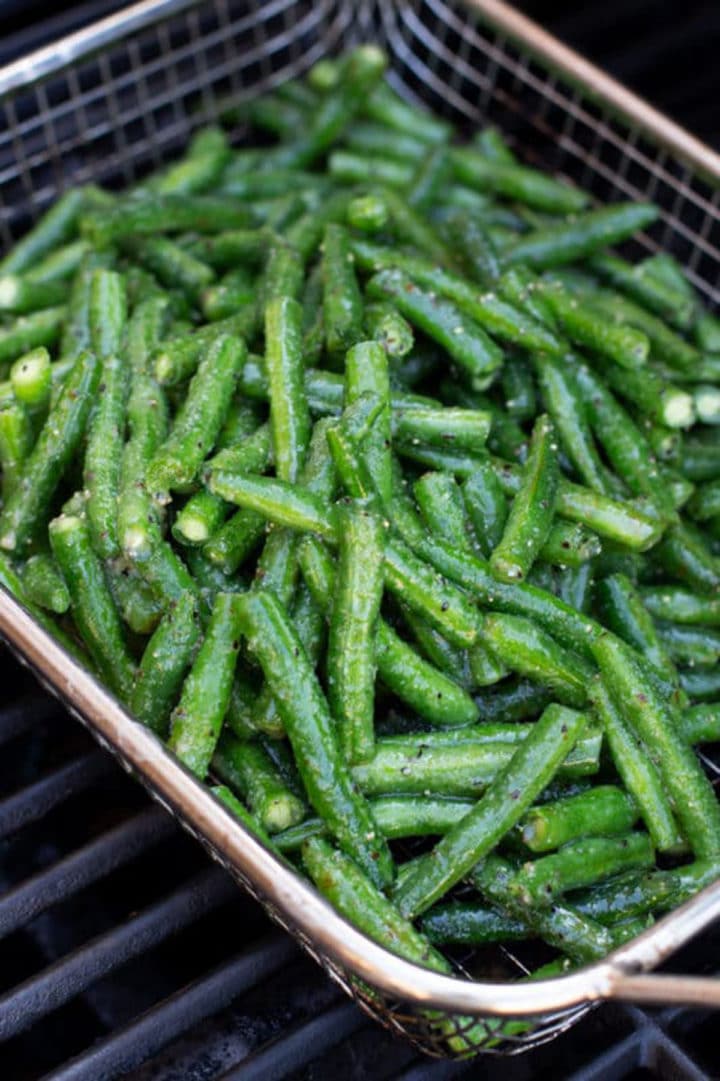 Grilled Garlic Green Beans - Recipes Worth Repeating