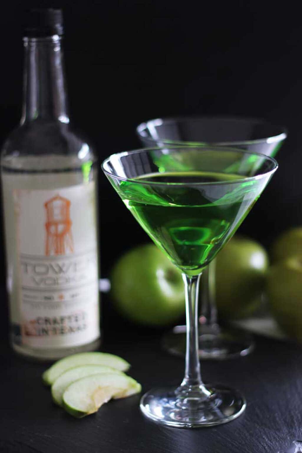 How To Make An Apple Martini - Recipes Worth Repeating